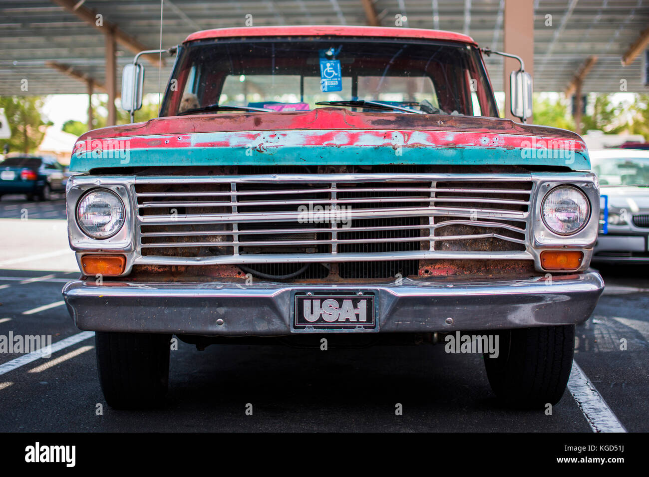 Old beat up van in a parking lot Stock Photo - Alamy