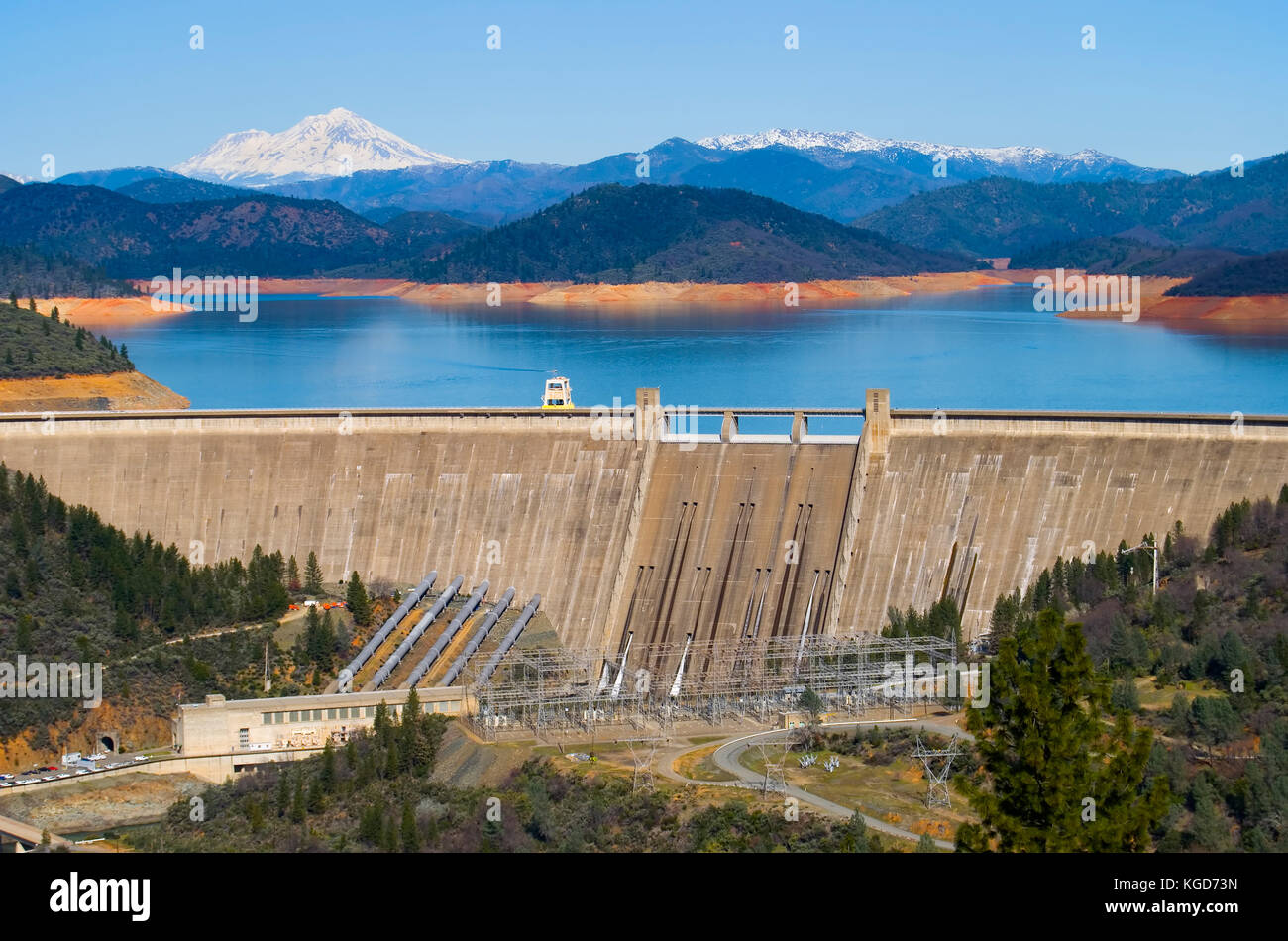 Shasta dam hi-res stock photography and images - Alamy