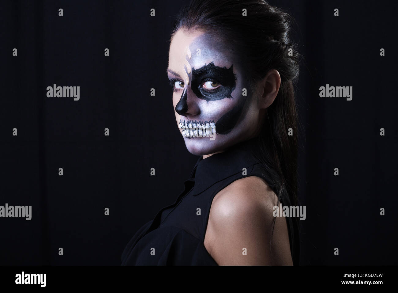 Skeleton Face Makeup Girl