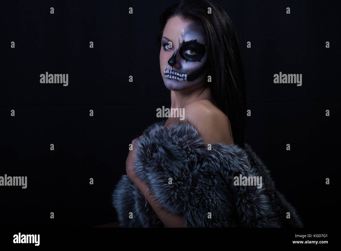 Beautiful skeleton hi-res stock photography and images - Alamy