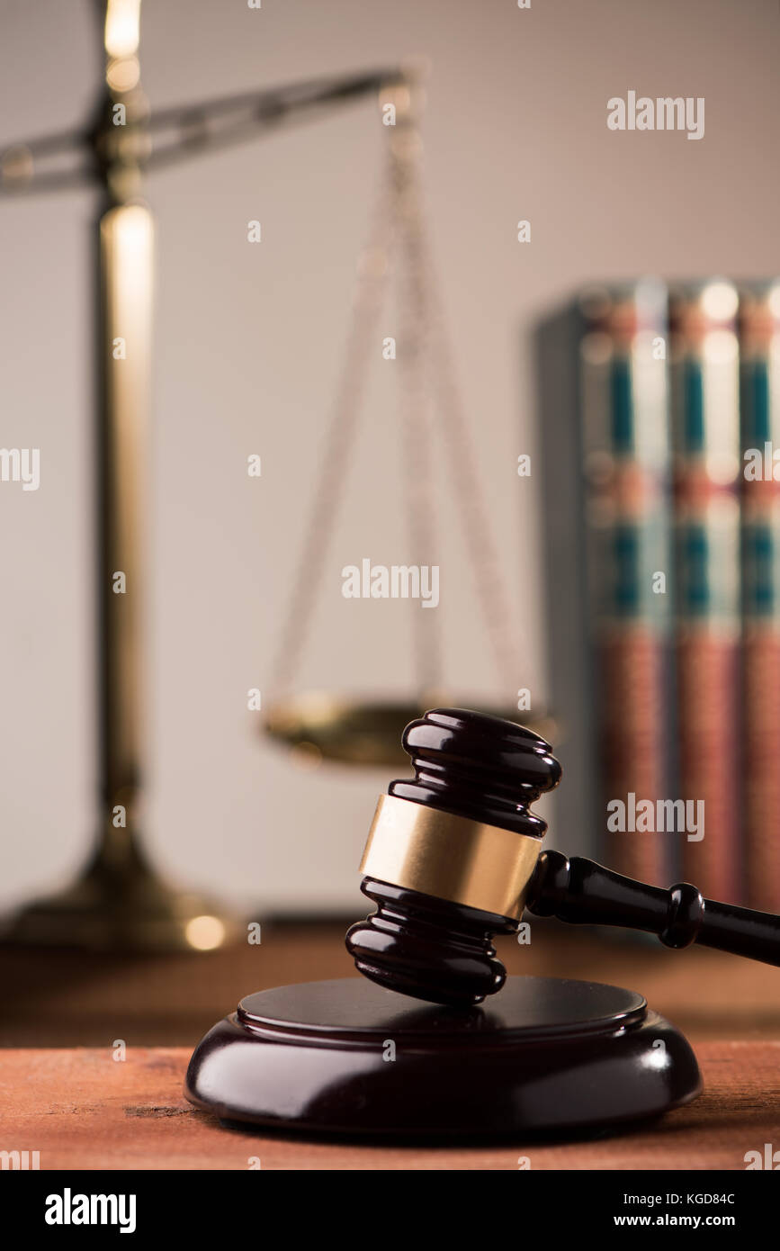 Law scales and wooden gavel Stock Photo - Alamy