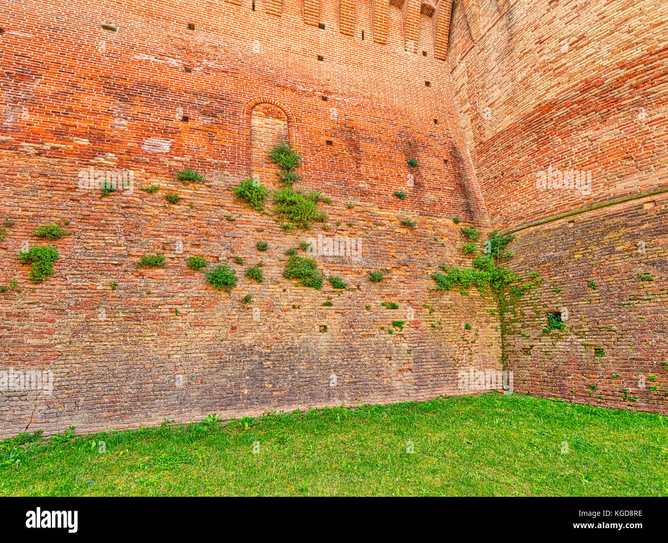 walls of medieval castle in Italian country village Stock Photo - Alamy