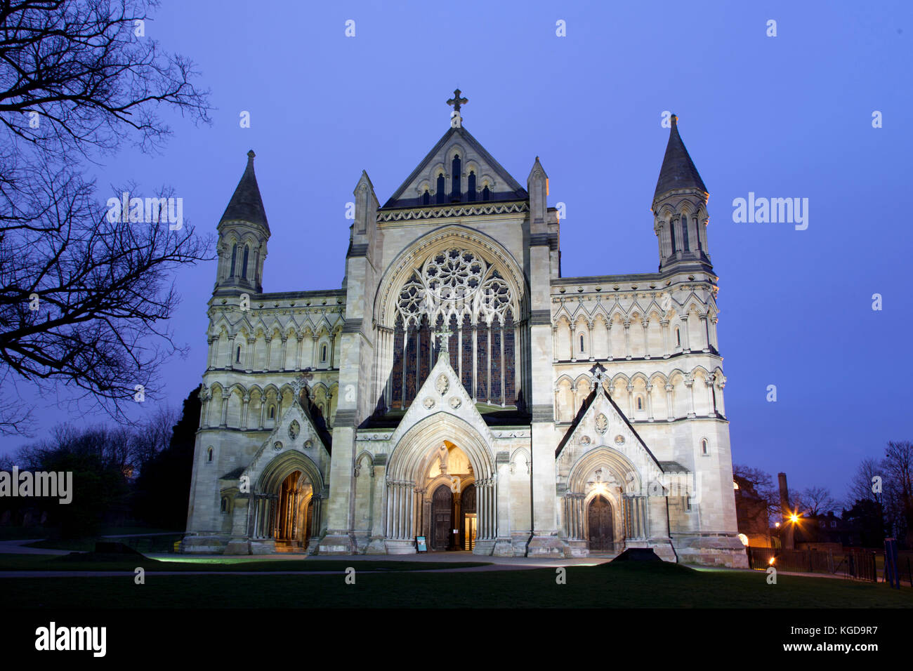 St albans cathedral dusk hi-res stock photography and images - Alamy
