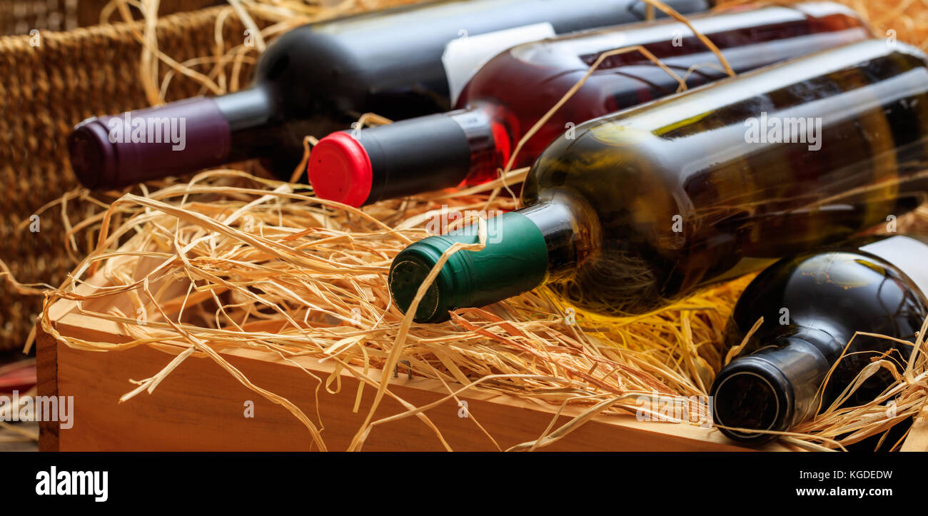 Wooden box of wine bottles hi-res stock photography and images - Alamy