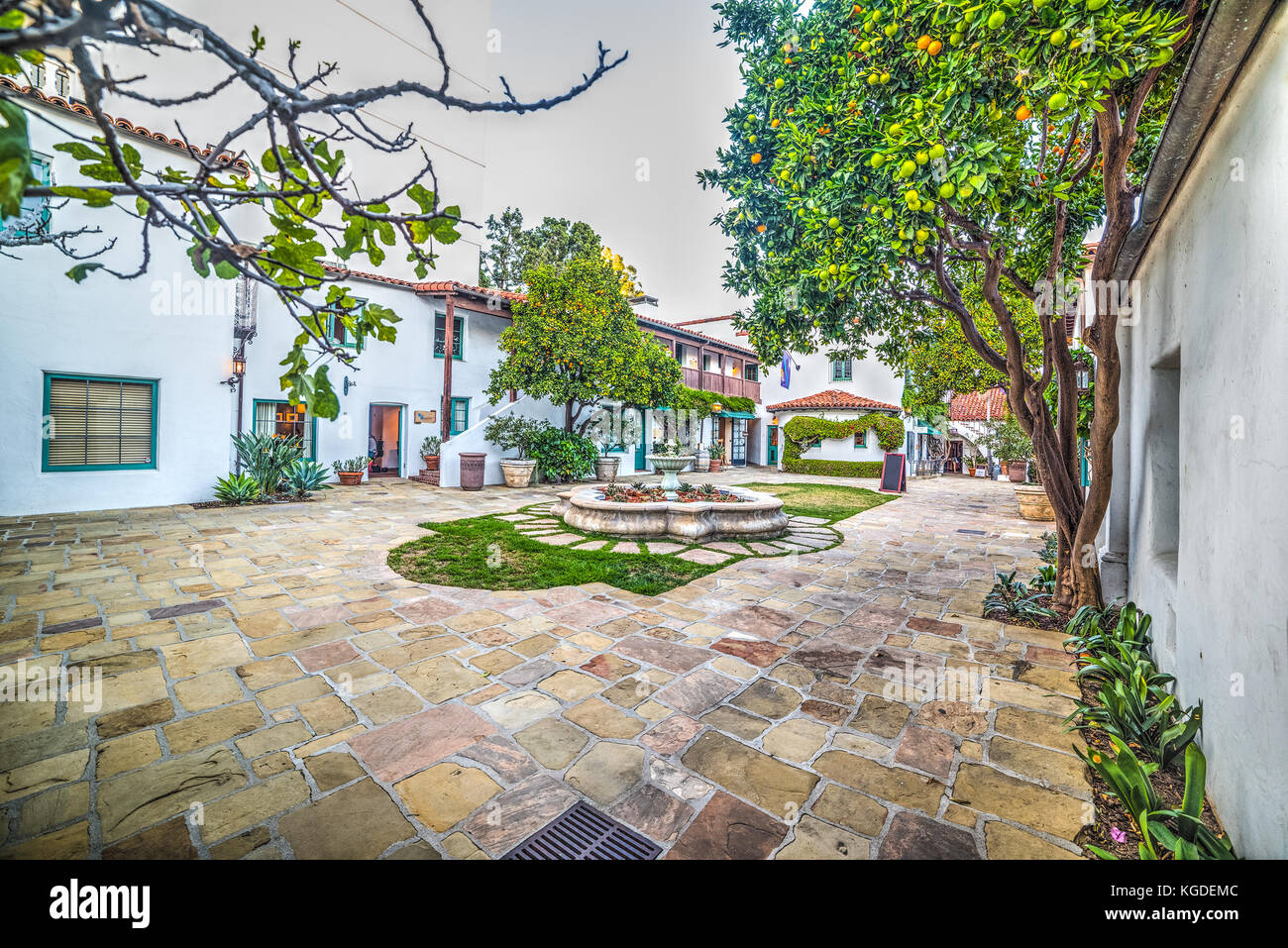 Sunken square hi-res stock photography and images - Alamy