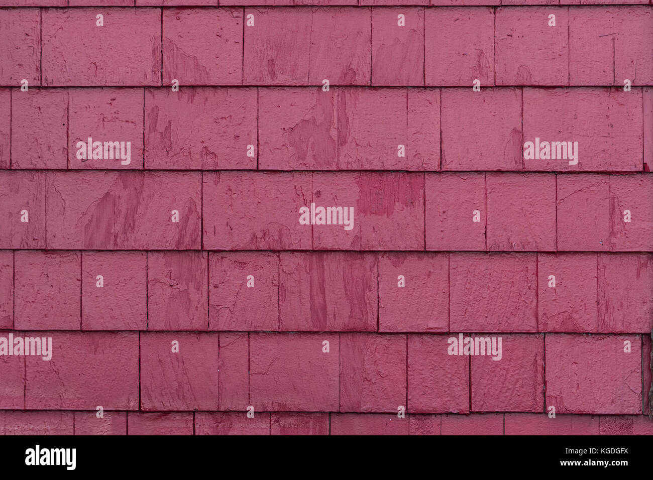 Red Shakes Siding Close Up Horizontal Background Image Stock Photo - Alamy