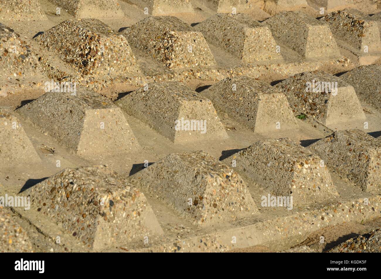 Flood defences concrete hi-res stock photography and images - Alamy