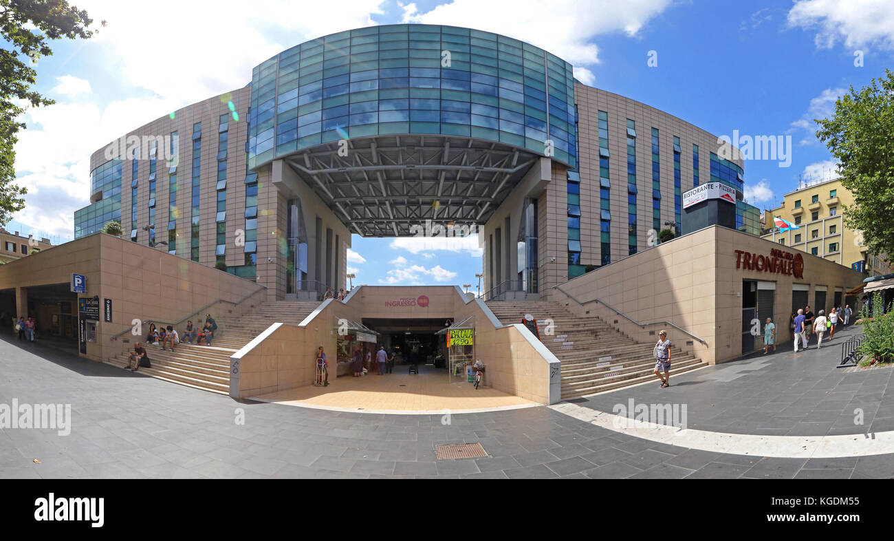 ROME, ITALY - JUNE 30, 2014: Panorama of Mercato Ingresso Farmers ...
