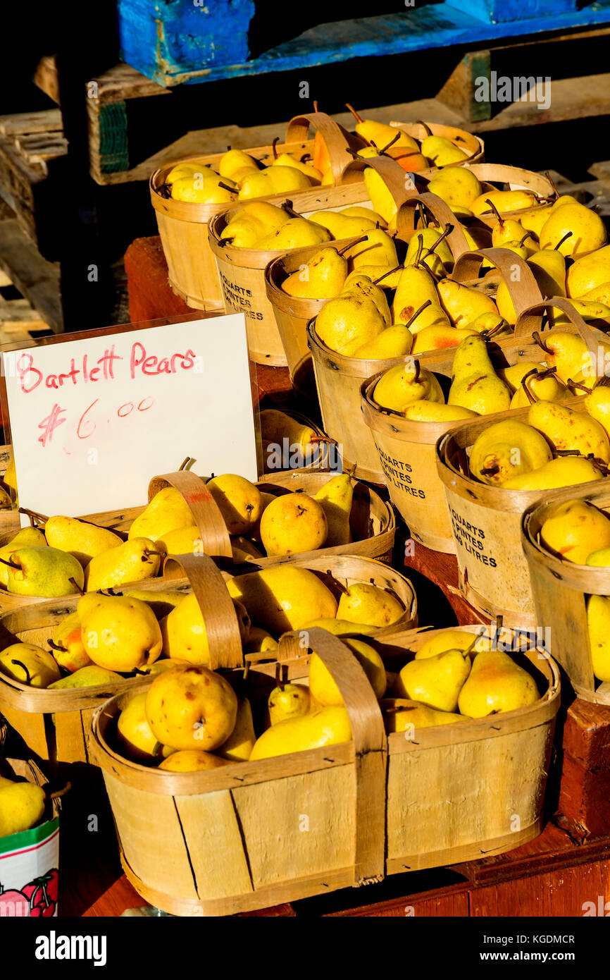 Farmers market stand hi-res stock photography and images - Alamy