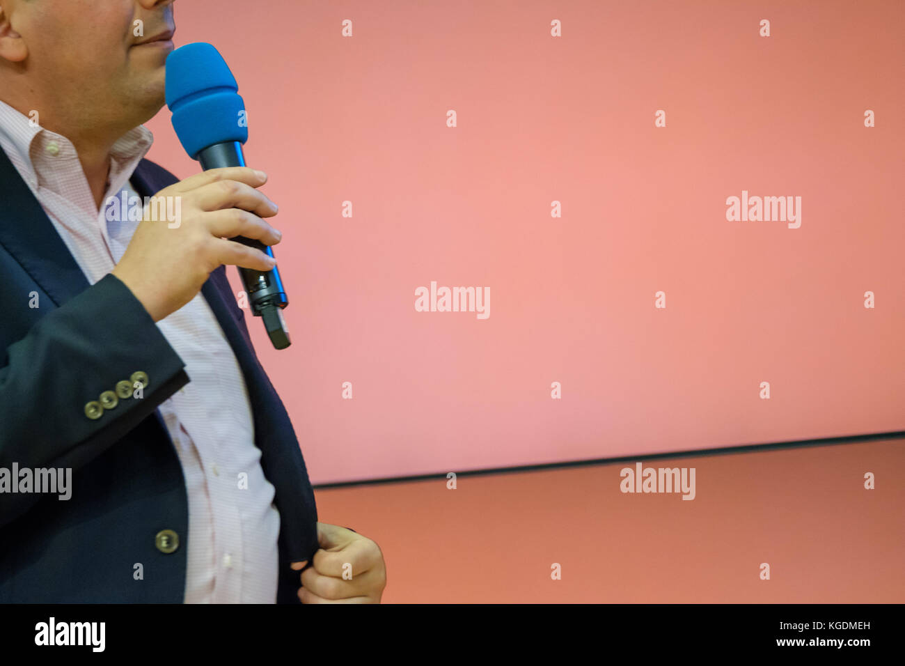 Man speaking at a conference Stock Photo - Alamy