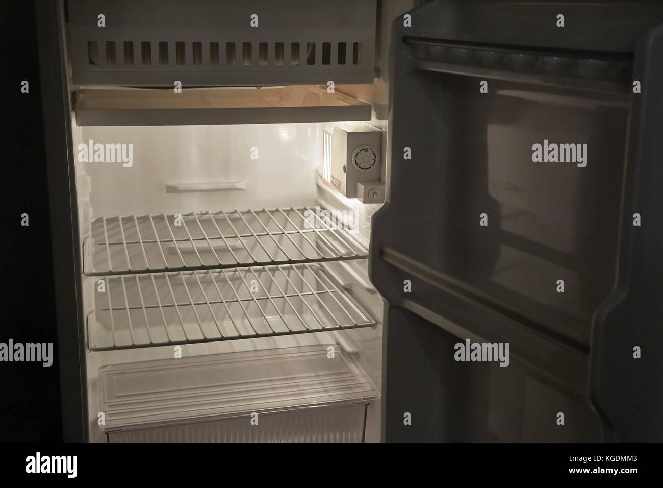 Empty out refrigerator hi-res stock photography and images - Alamy