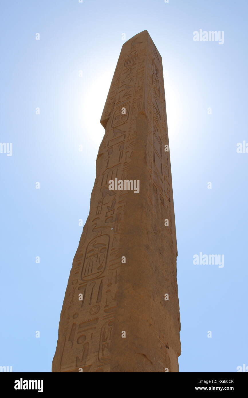 Egyptian hieroglyph sun hi-res stock photography and images - Alamy
