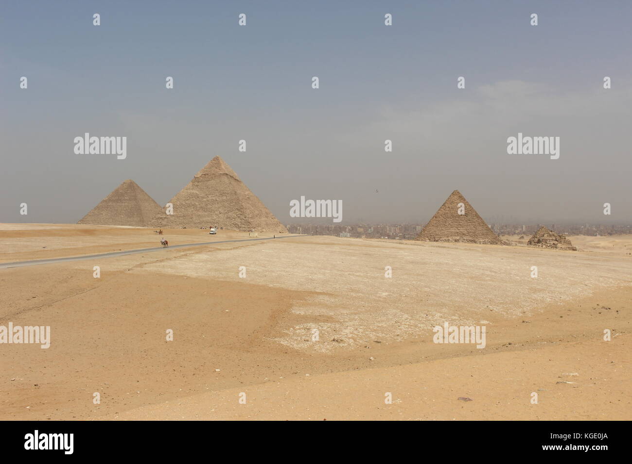 Pharaohs pyramids hi-res stock photography and images - Alamy