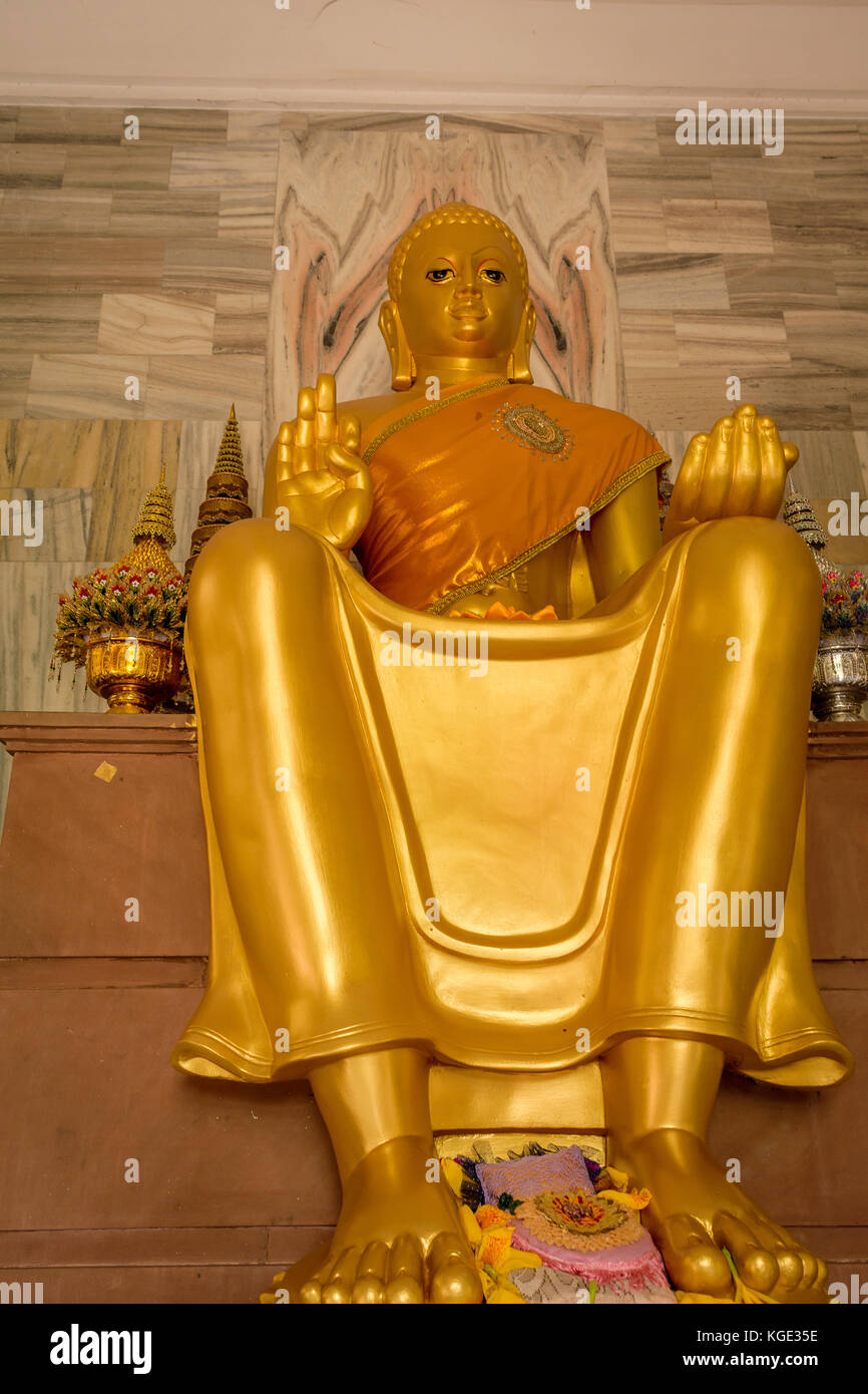The blessing hand of Lord Buddha with selective focus Stock Photo - Alamy