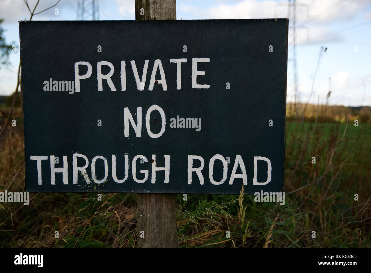 No Through Road Sign High Resolution Stock Photography and Images - Alamy