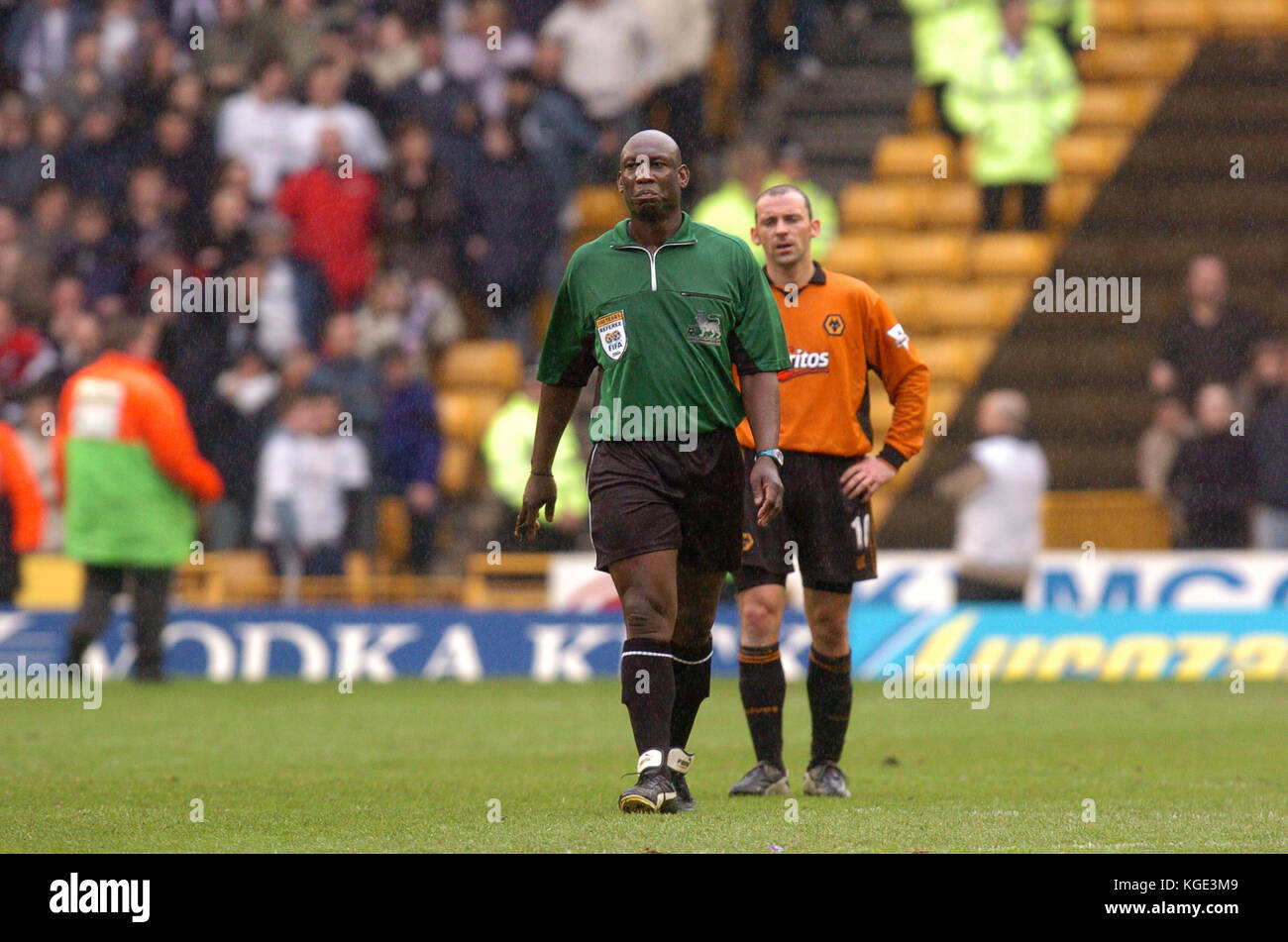Referee Uriah Rennie Wolverhampton Wanderers v Bolton Wanderers 12 ...