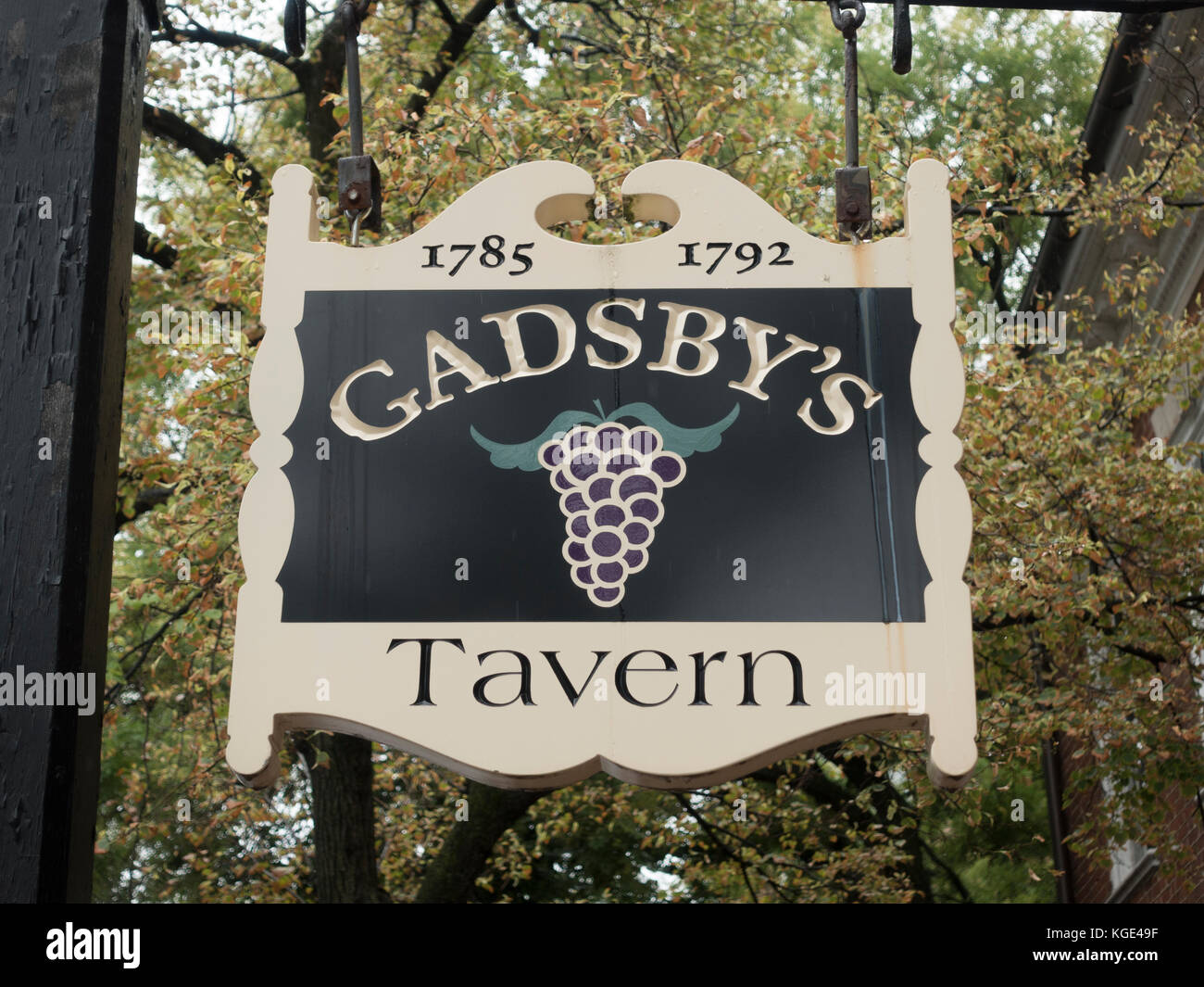 Historic tavern virginia hi-res stock photography and images - Alamy