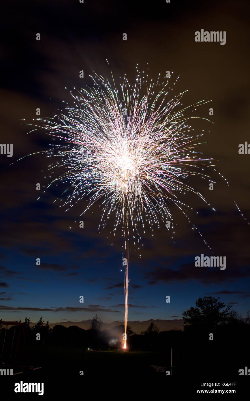 Bonfire Night UK England 5th November Fireworks Rockets Stock Photo - Alamy