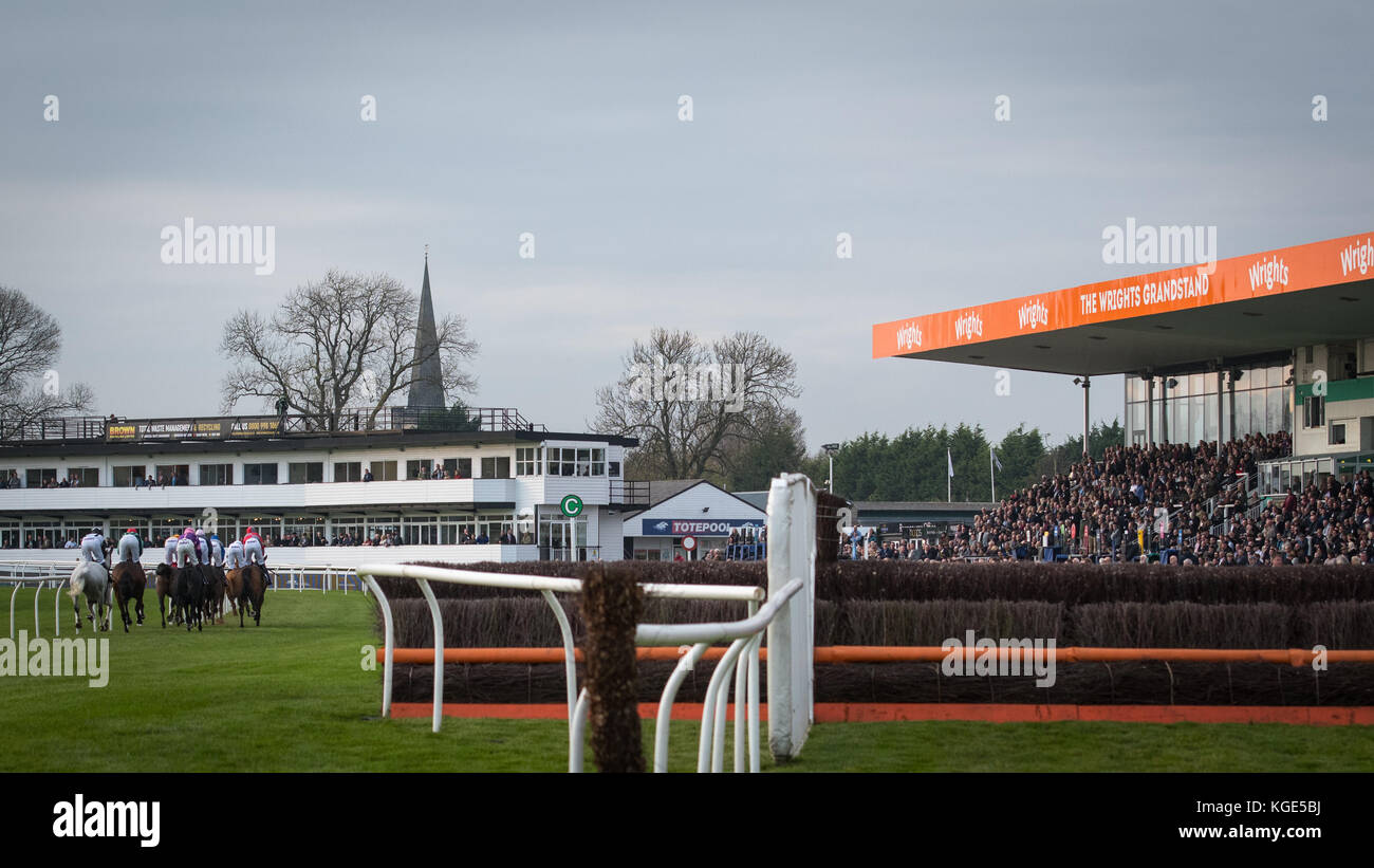 Horse Racing at Uttoxeter Racecourse Stock Photo - Alamy