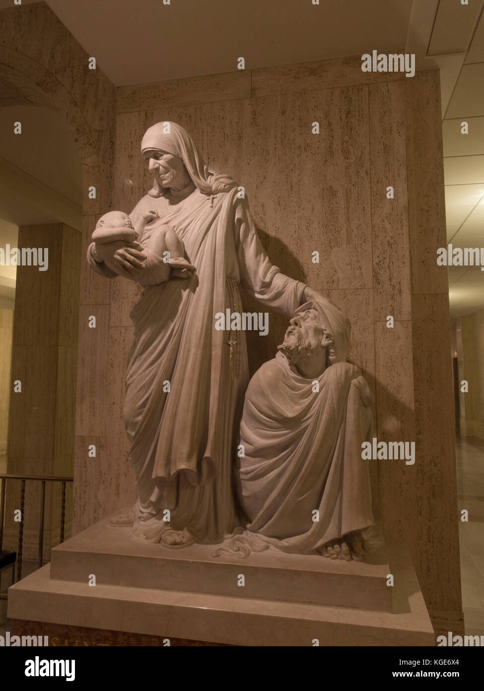 Statue of Mother Teresa of Calcutta, Memorial Hall, Basilica of the ...