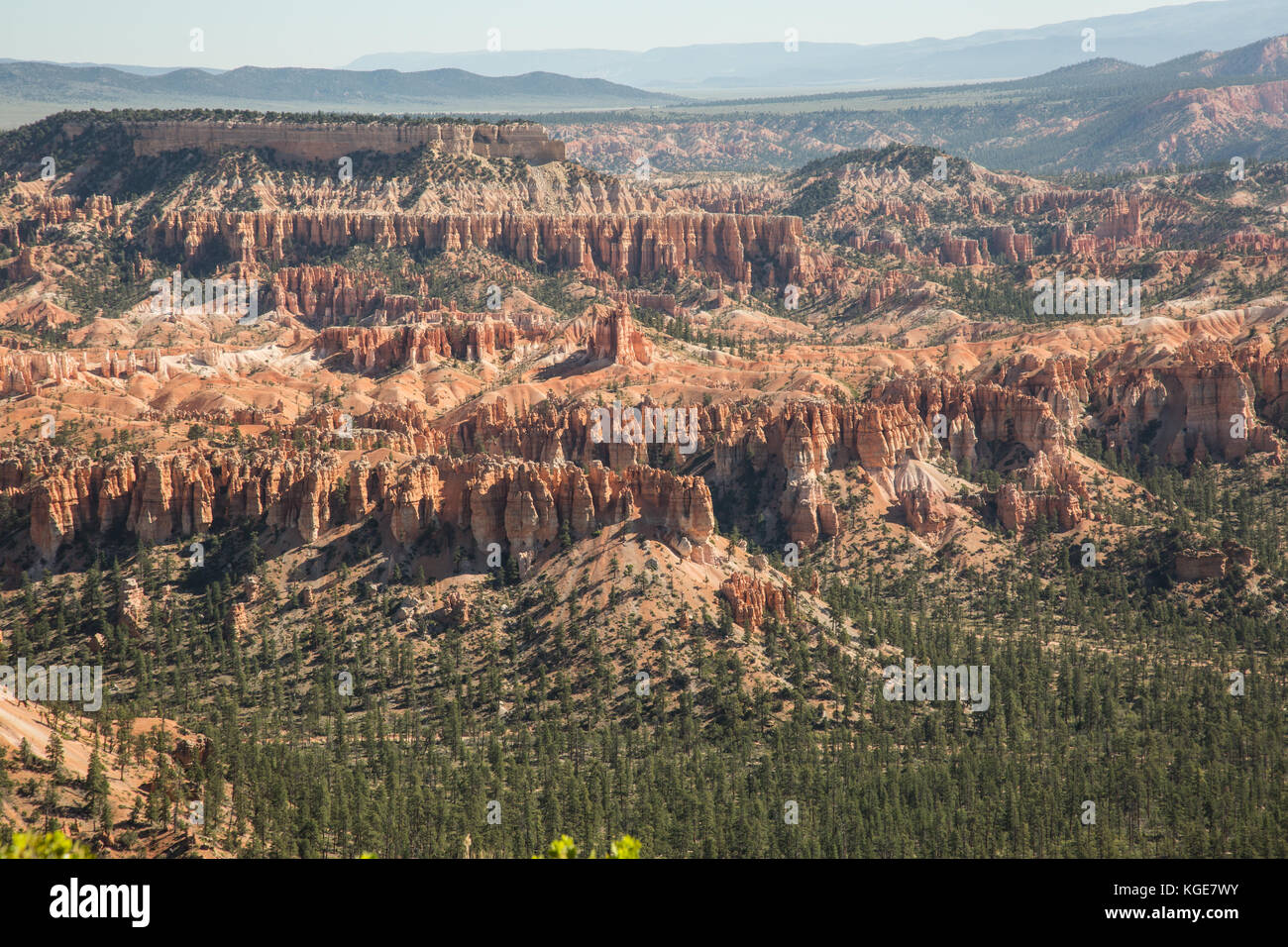 Bryce Point in Bryce Canyon, Utah National Parks. Canyons, trails ...