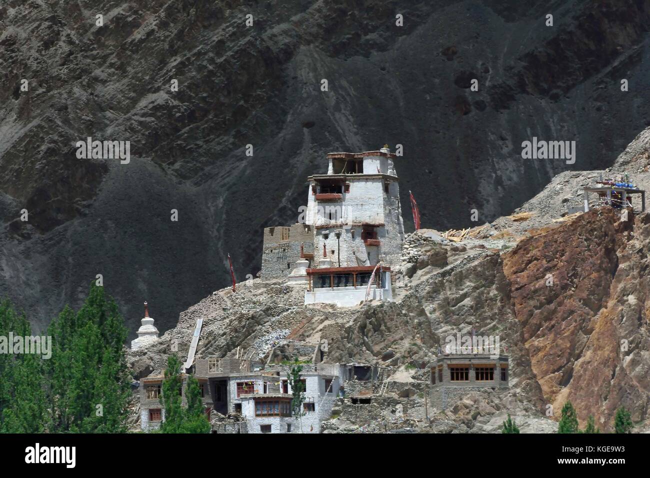 Amazing buddhist monasteries hi-res stock photography and images - Alamy