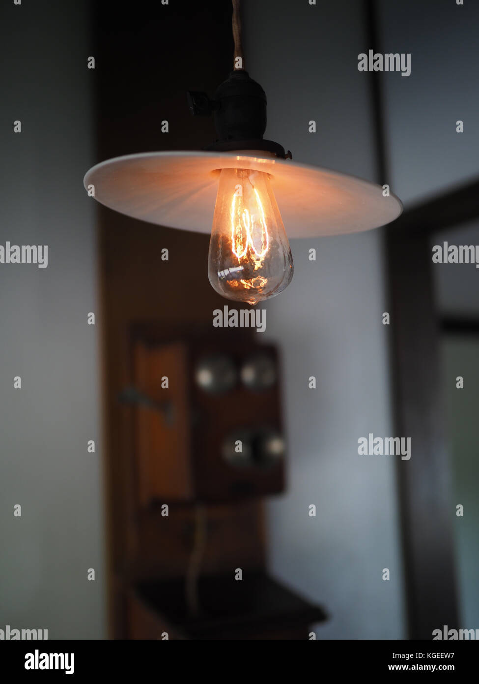 Old light bulb Stock Photo - Alamy