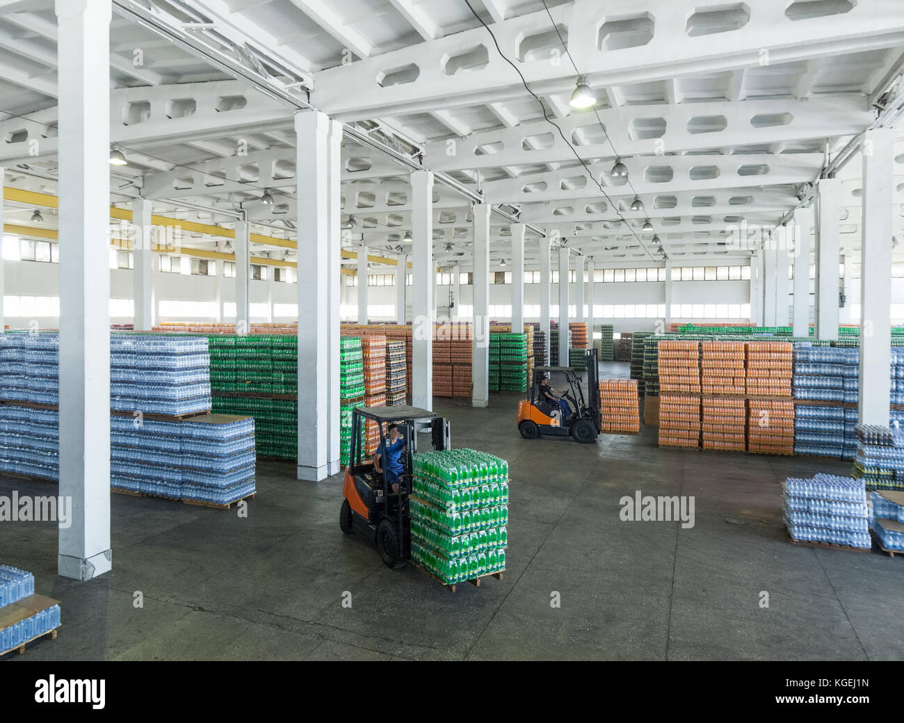 Factory and industrial production plant for the manufacture of ...