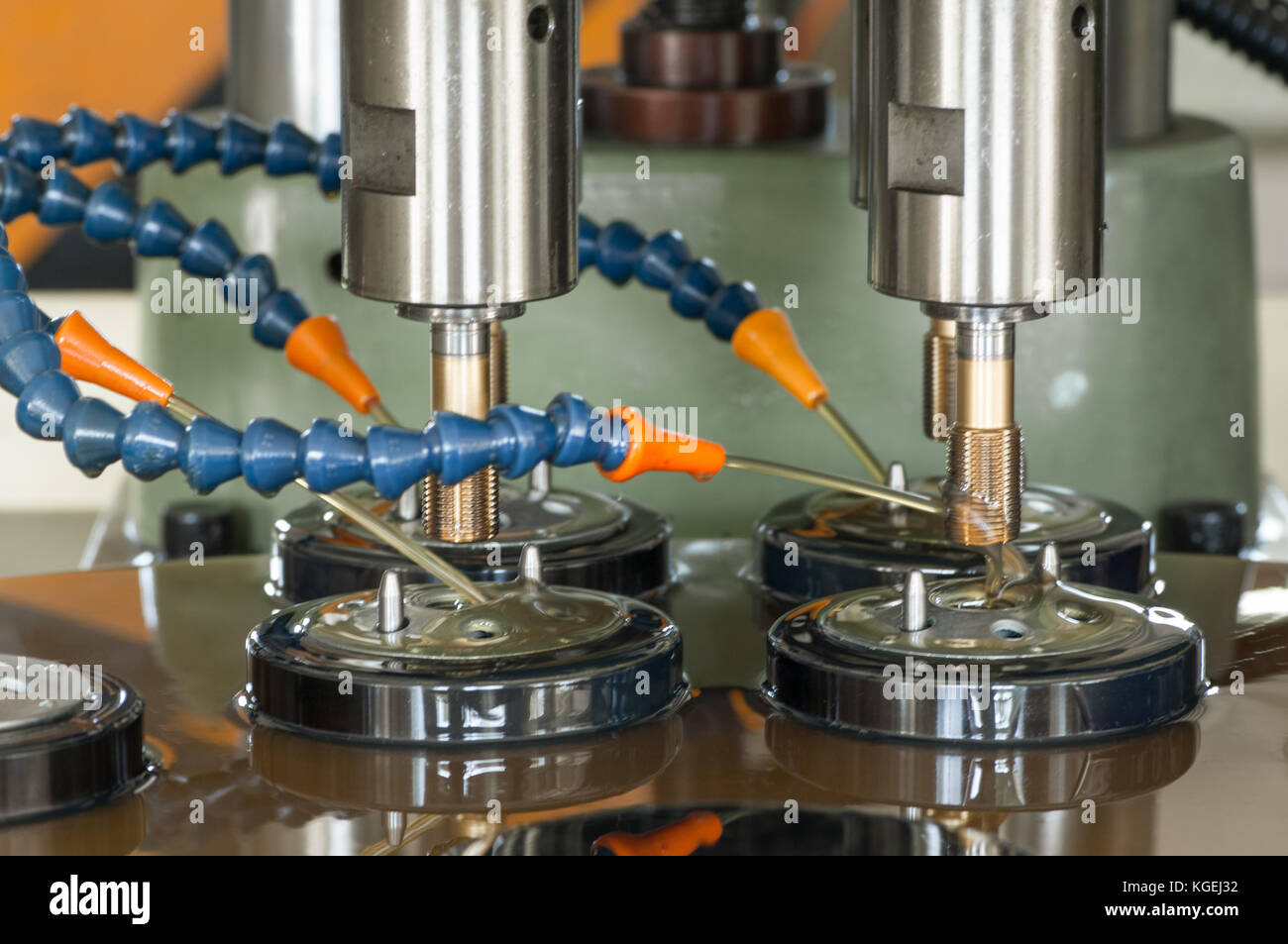 Threading tool manufacturing hi-res stock photography and images - Alamy
