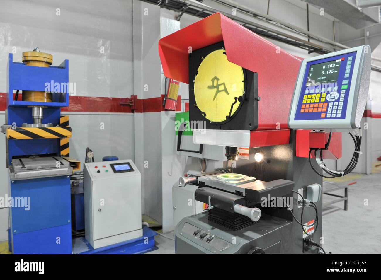 profile projector for industrial measurement. optical profile projector ...