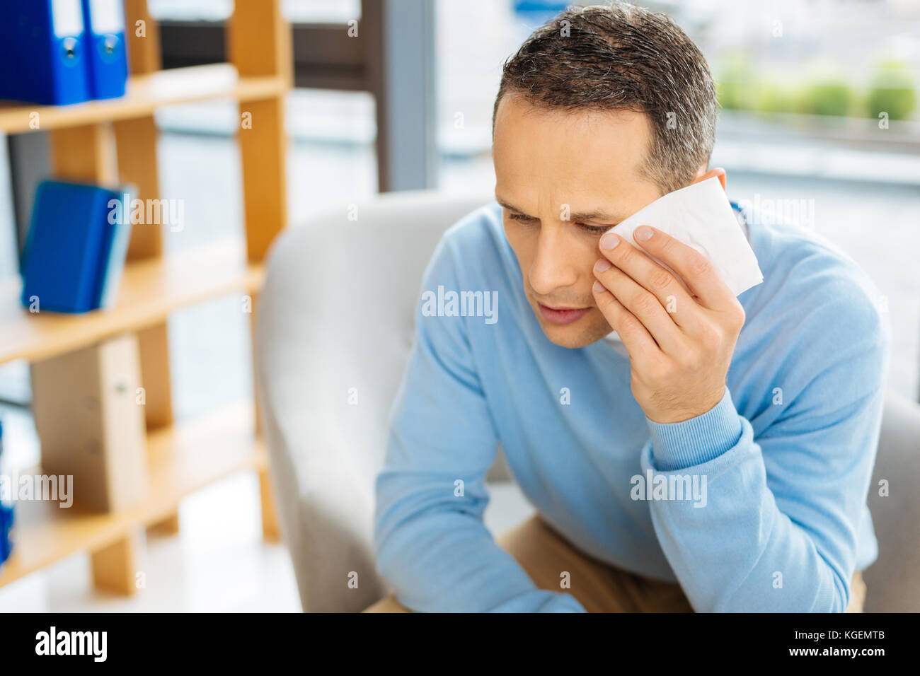 Wiping tears away hi-res stock photography and images - Alamy