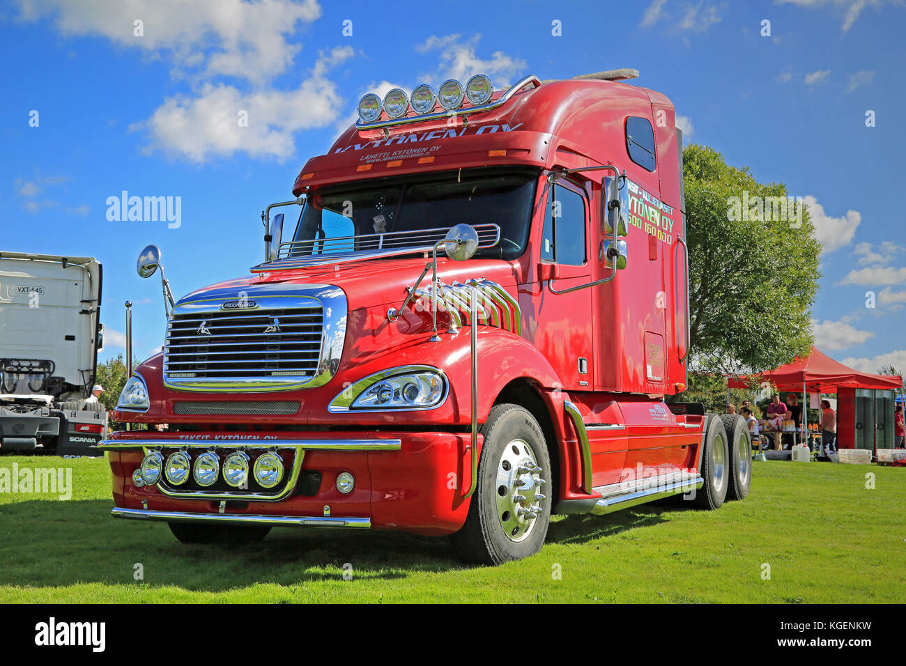 Custom Freightliner Trucks
