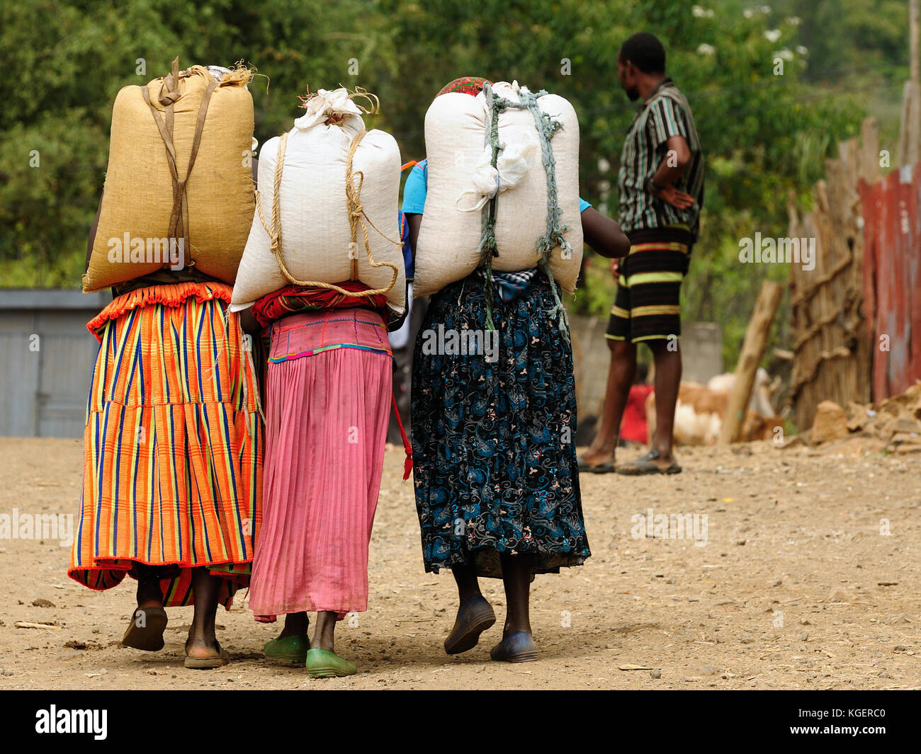 Konso clothes hi-res stock photography and images - Alamy