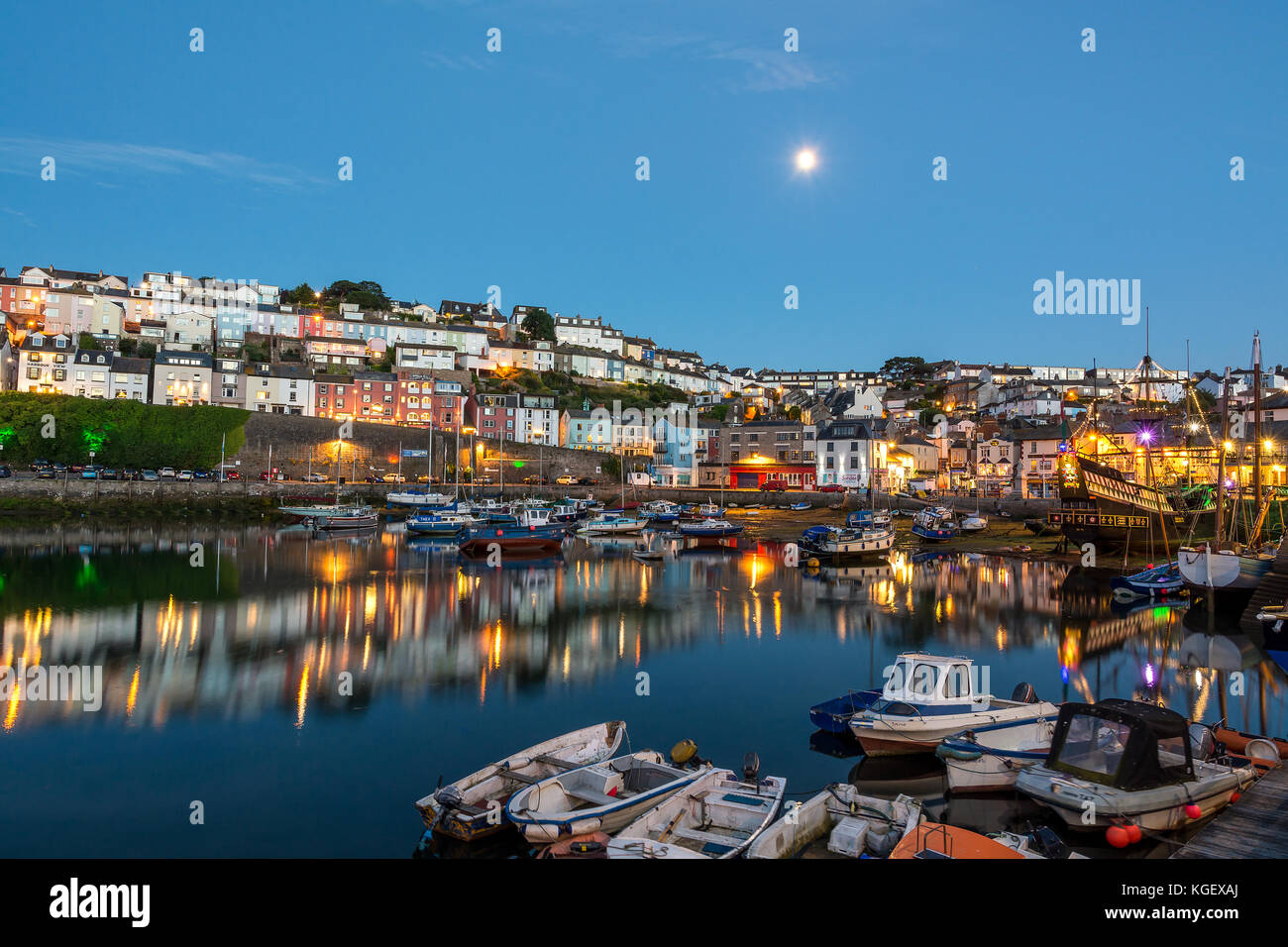 Brixham harbour at night hi-res stock photography and images - Alamy