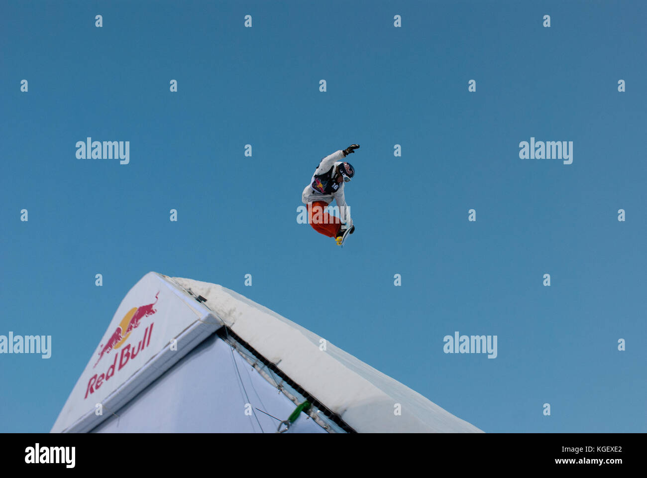 Scenes from the Red Bull Snowscrapers snowboarding event in New York ...