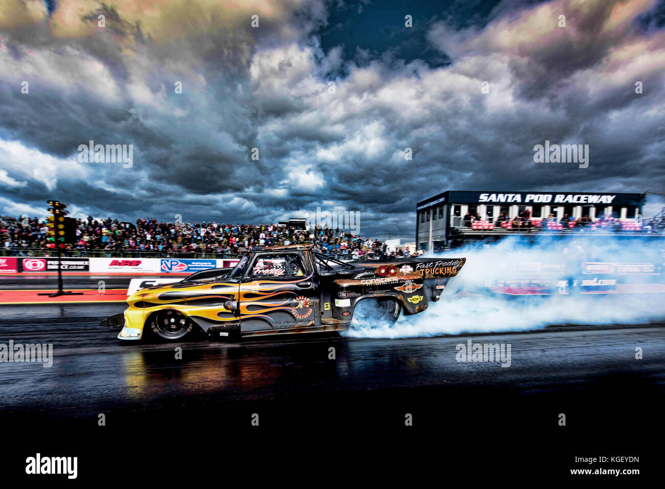 Fast Freddy Fagerstrom burns out his truck at Santa pod Raceway Stock ...