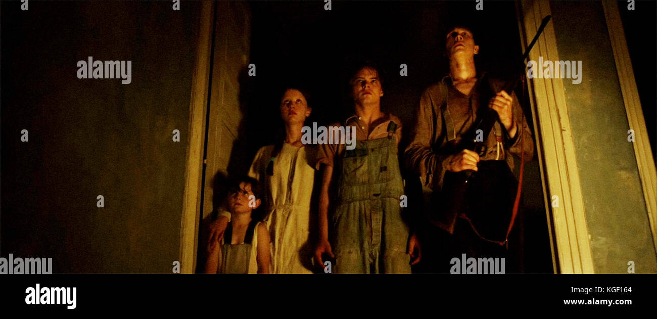 MARROWBONE, (aka EL SECRETO DE MARROWBONE), from left, Matthew Stagg ...