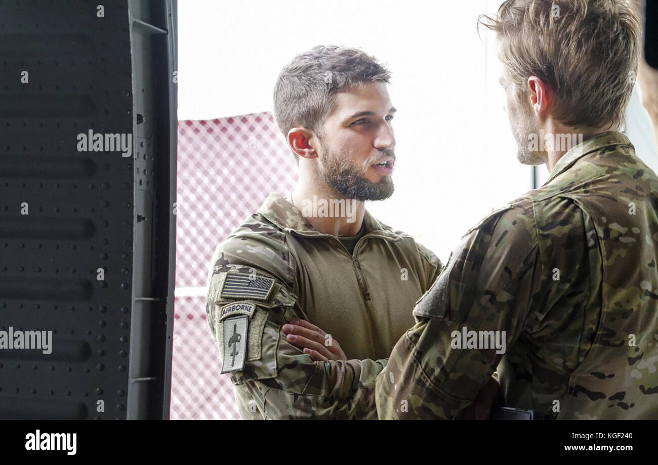 VALOR, l-r: Bryan Craig, Matt Barr in 'Soldier Ready' (Season 1 ...