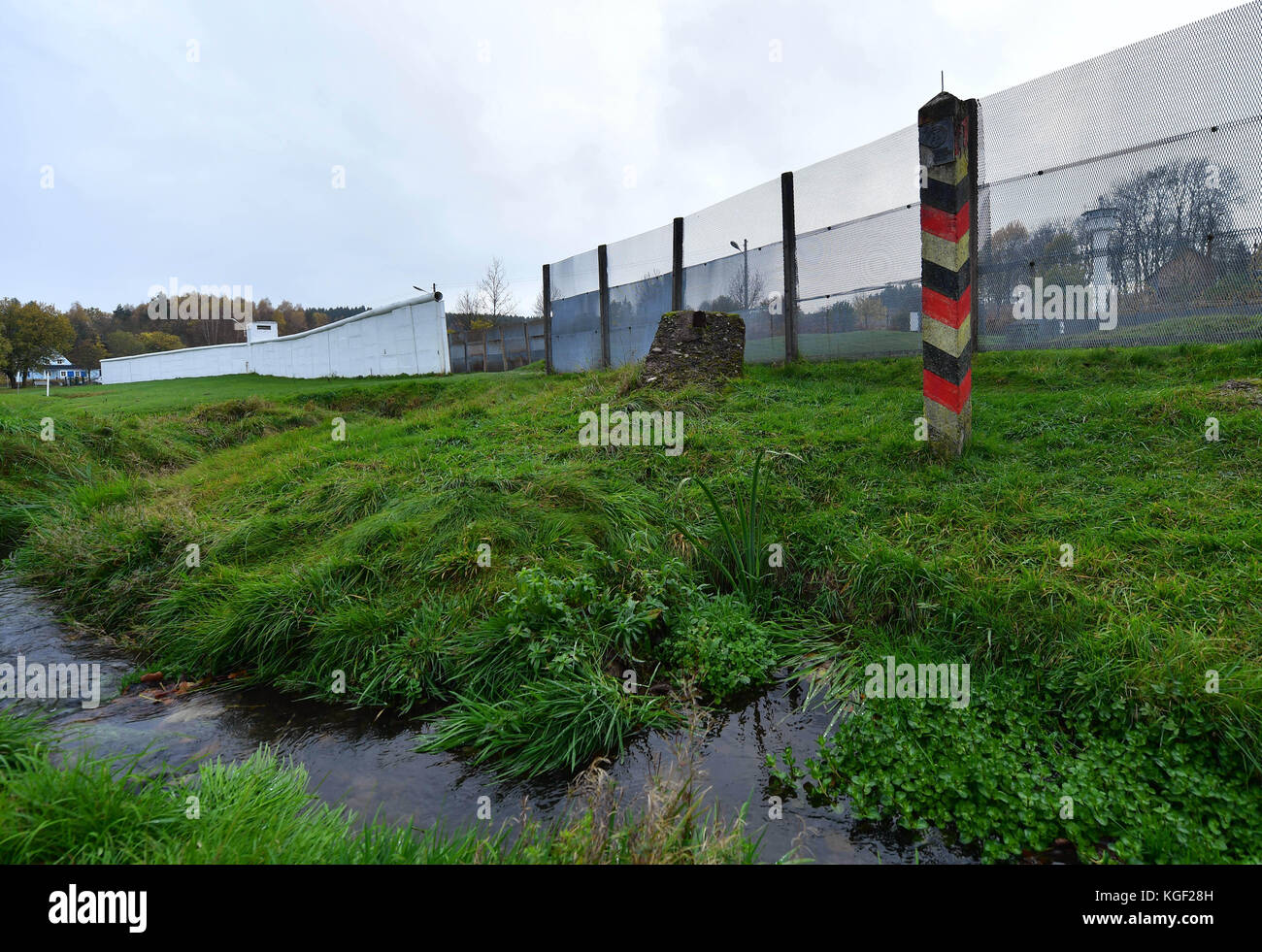 Moedlareuth, Germany. 23rd Oct, 2017. The former border between East ...