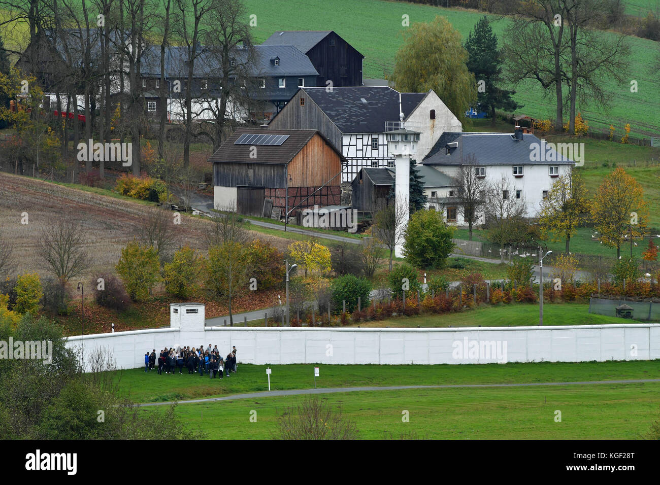 Moedlareuth, Germany. 23rd Oct, 2017. The former border between East ...