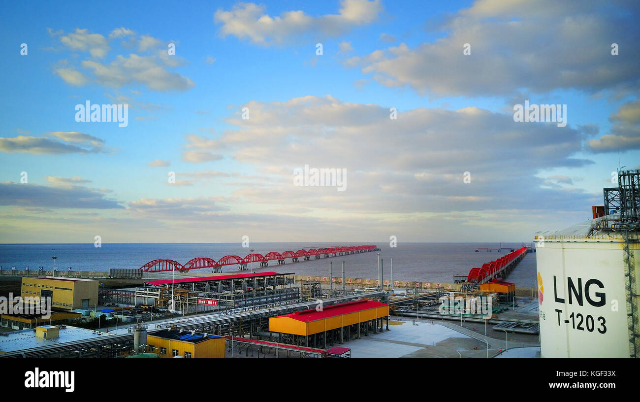 Lng terminal china hi-res stock photography and images - Alamy