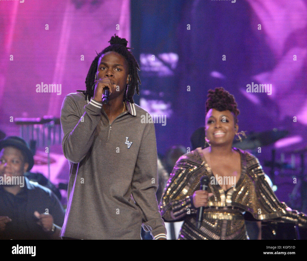 Las Vegas, Nevada, USA. 7th Nov, 2017. Gospel singers Daniel Caesar and ...