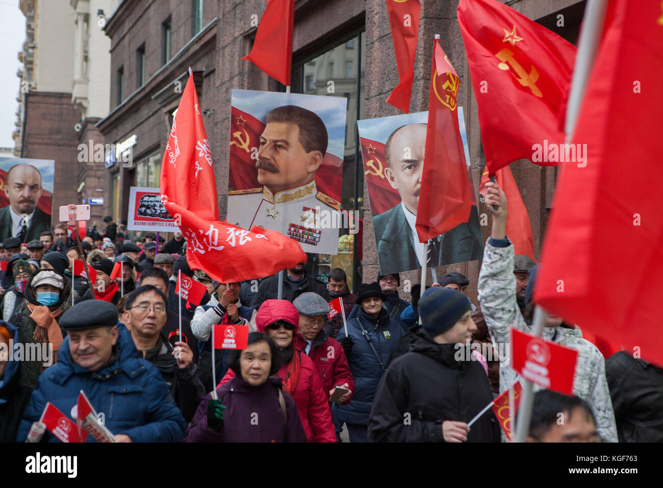 100th anniversary of lenin hi-res stock photography and images - Alamy