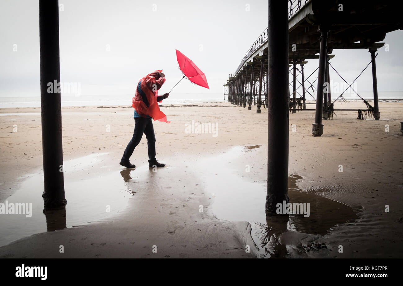 Rain at beach hi-res stock photography and images - Alamy
