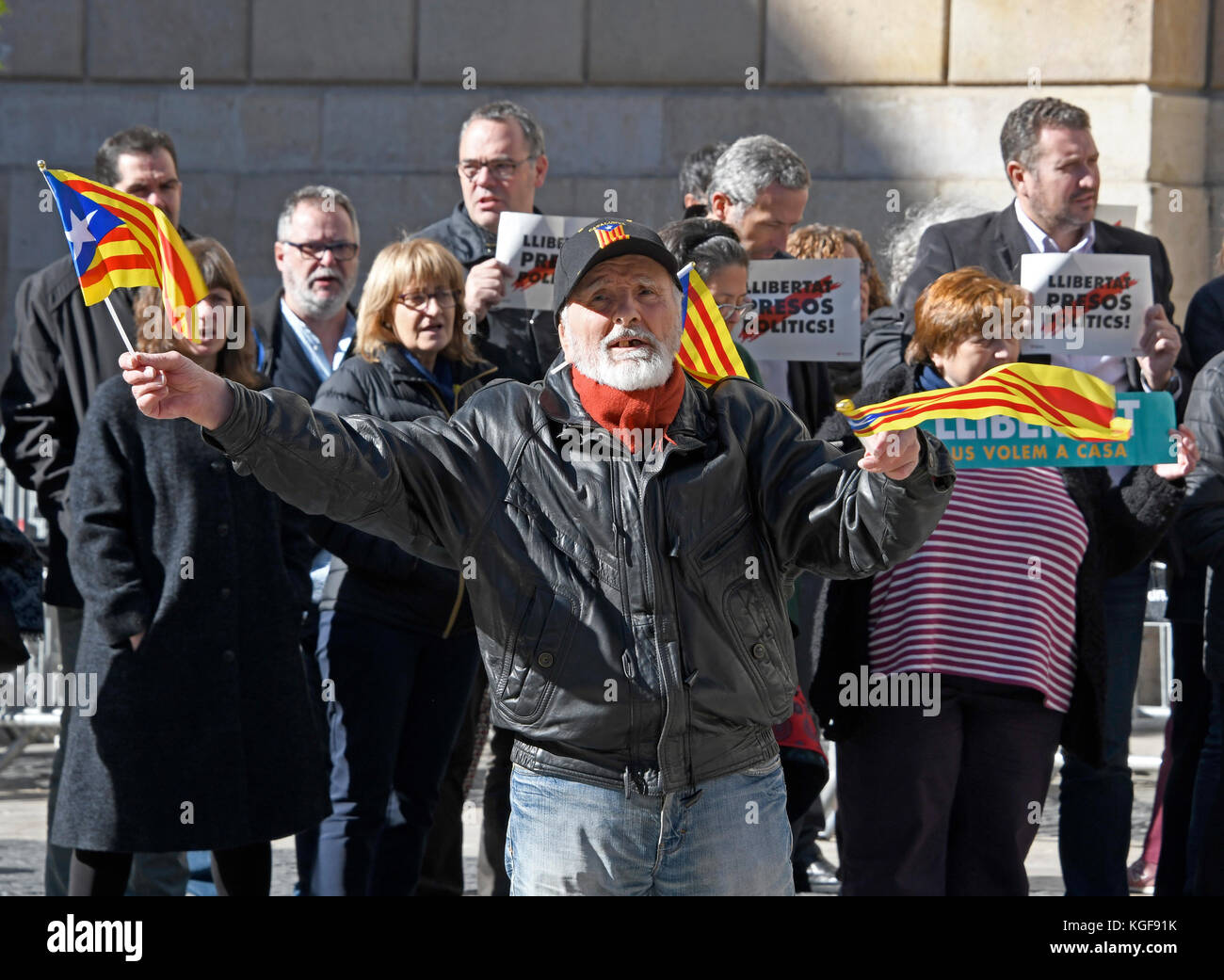 Spanish and catalan flags houses hi-res stock photography and images ...