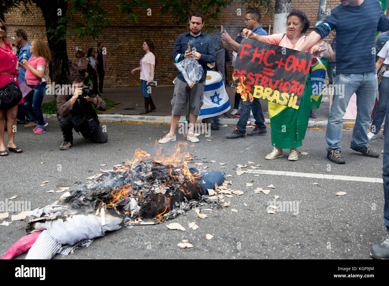 Sao Paulo, Sao Paulo, Brazil. 7th Nov, 2017. Conservative groups ...