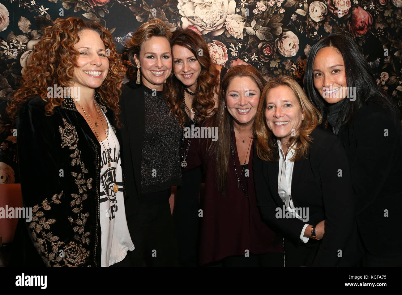 Venice, Ca. 3rd Nov, 2017. Meredith Scott Lynn, Joely Fisher, Camryn ...