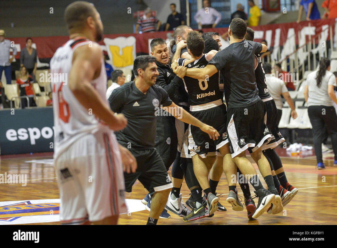 Rio De Janeiro, Brazil. 07th Nov, 2017. Paraguayan team celebrates the ...