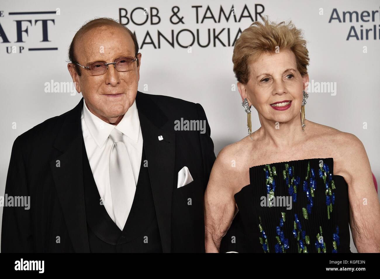New York, NY, USA. 7th Nov, 2017. Clive Davis at arrivals for Elton ...