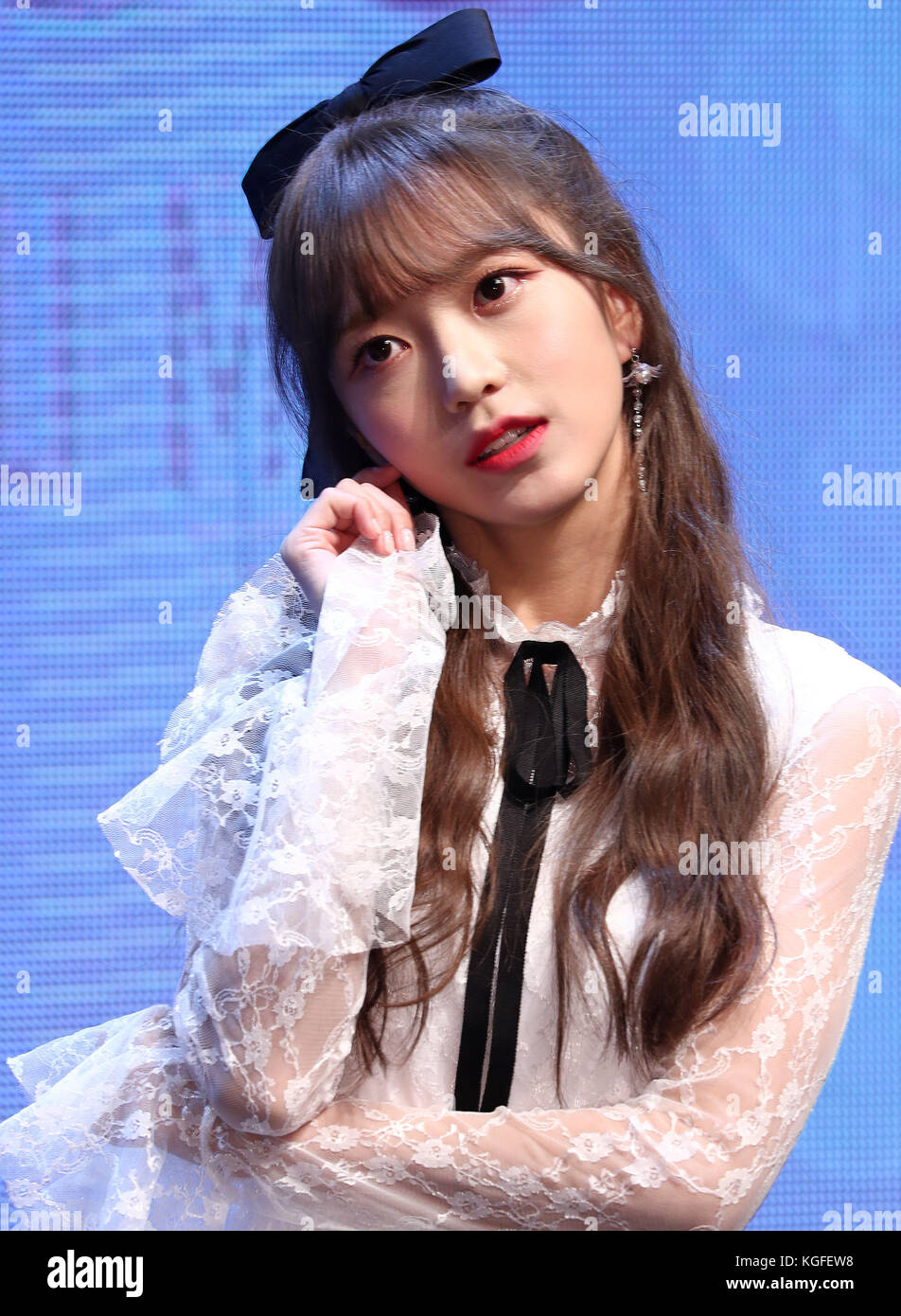 08th Nov, 2017. Kim So-hee debut album Singer Kim So-hee attends an ...